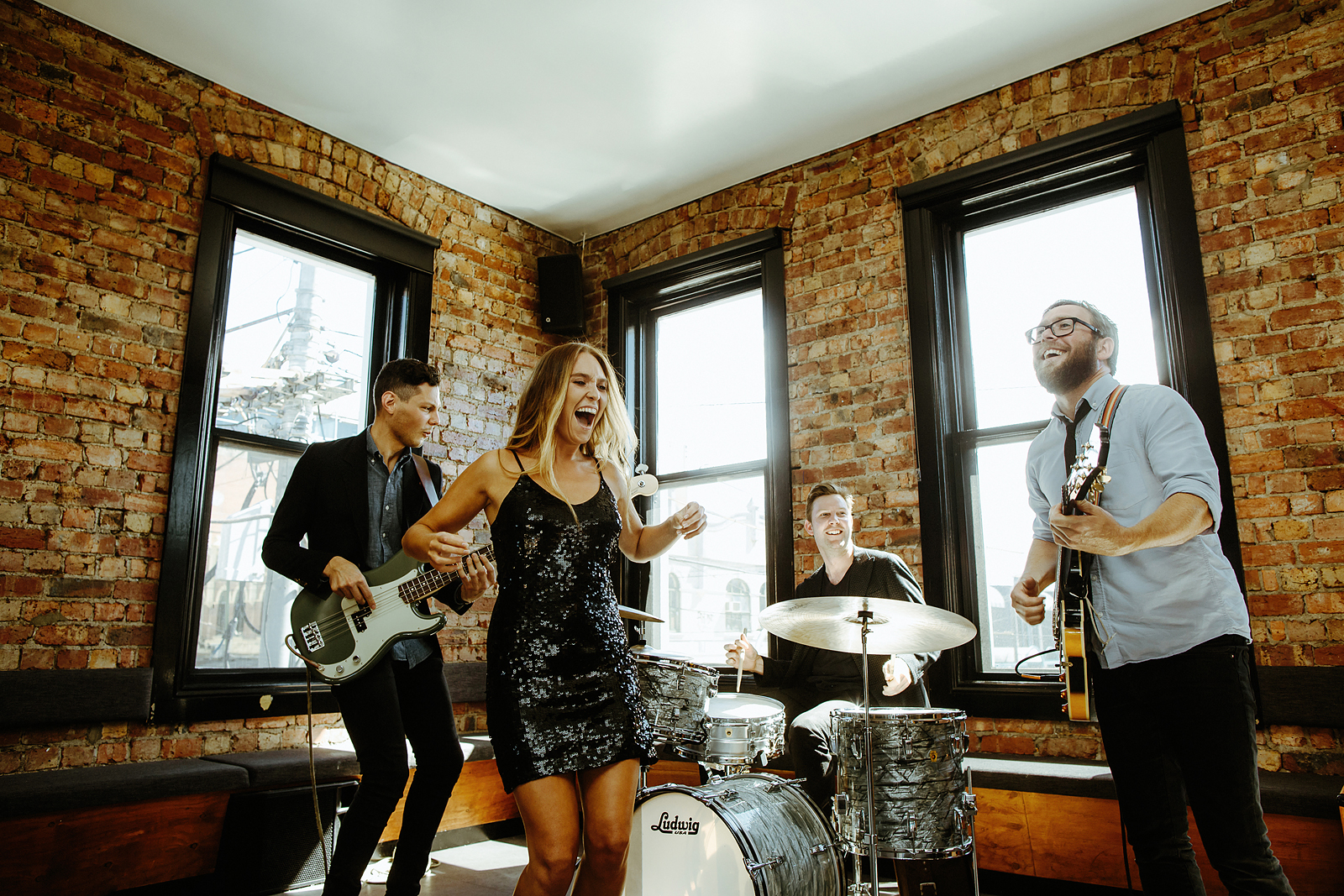 5+ Amazing Melbourne wedding bands [2021]